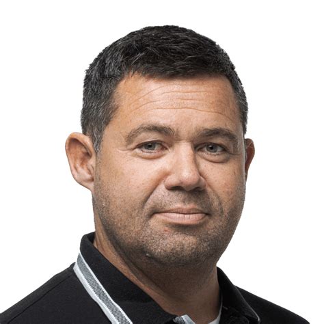 Frekhaug I Alver Skal Ha Jaget Ambulansefolk Og Utøvd Vold Mot Politiet