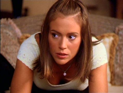 Phoebe Halliwell Margot Robbie Wolf Charmed Characters Charmed Sisters