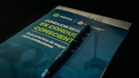 Indrive Policía Nacional Del Perú Y El Touring Presentan Ebook De