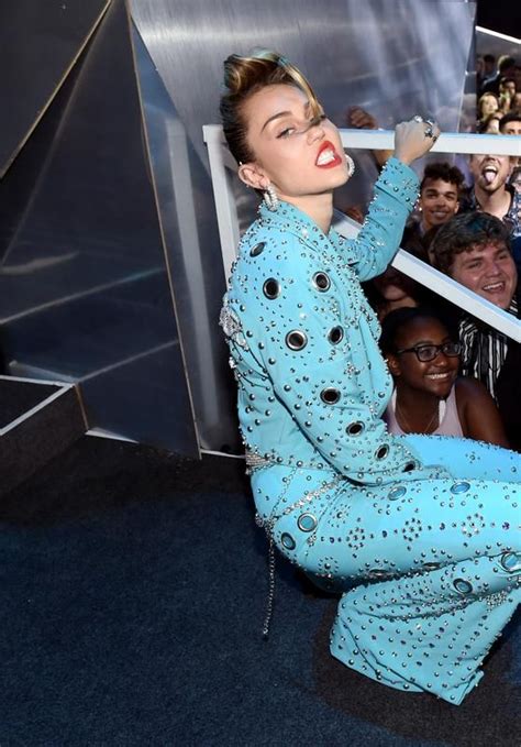 Miley Cyrus Mtv Video Music Awards Backstage Los Angeles 08272017