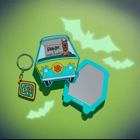 Wet N Wild Makeup Scooby Doo Collection Dooby Doooo Hand Mirror And