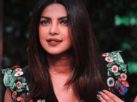 Priyanka Chopra John Cena You Cant See Me Meme Reaction जब प्रियंका ने जॉन सीना को किया नाराज