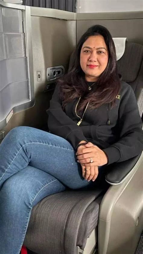 హేమకి షాకిచ్చిన పోలీసులు రేవ్ పార్టీ కేసు ఛార్జ్‌షీట్‌లో పేరు