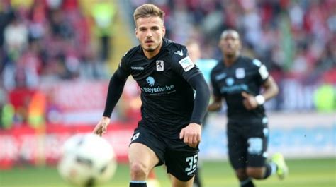 Marin Pongracic Profil Zawodnika 21 22 Transfermarkt