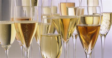 Шампанские вина (шампанское или Champagne): история, описание, марки