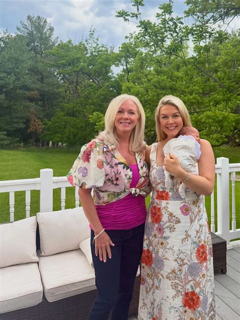 Karoline Leavitt 28 Shares Rare Photo With Mom Whos Younger Than