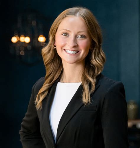 Ellie Delebreau Initiativeone