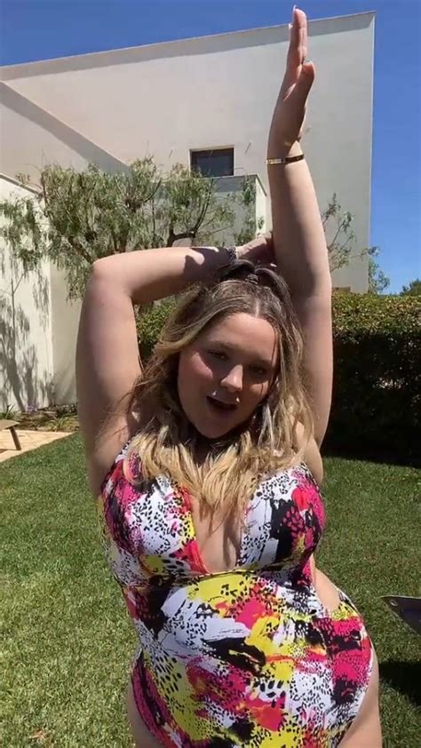 Im Midsize I Did A Swimwear Haul For Girls With Big Tatas I Get