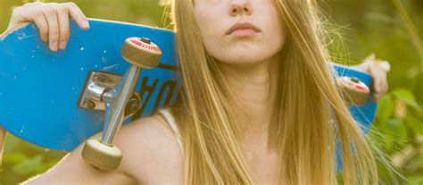 Sexy Skater Girl