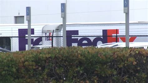 Backlog At Bay Area Fedex Hub Causes Delays Before Holiday Rush
