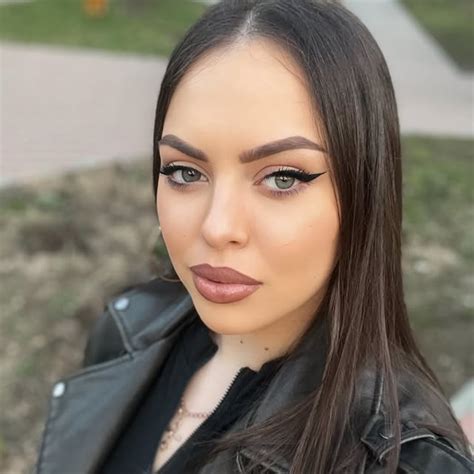 Mădălina Scuțanu Madalinascutanu On Threads