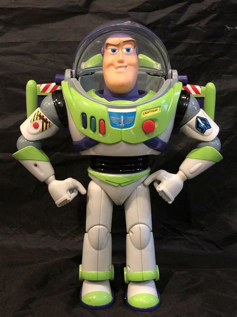 Rare Toy Story 1995 Buzz Lightyear Ultimate Talking Action Figure