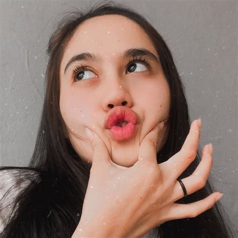 Foto Selebgram Cantik Koleksi Gambar