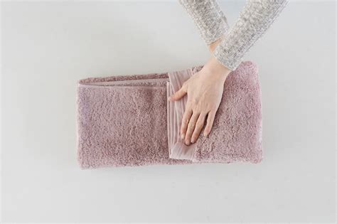 How to fold towels: Simple towel styling tricks to roll or fold towels | Style Curator