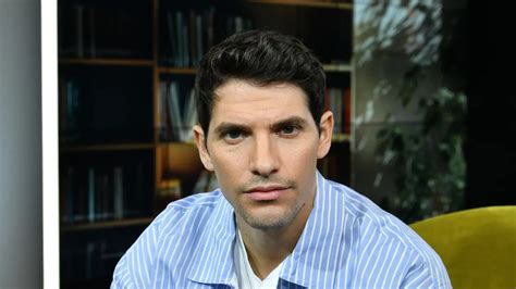 ידין גלמן חושף את הצלקת לראשונה מאז שנפצע במלחמה וואלה סלבס