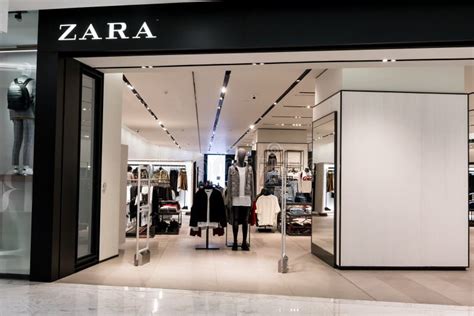 Tienda De Zara En Emquatier Bangkok Tailandia El De Septiembre De