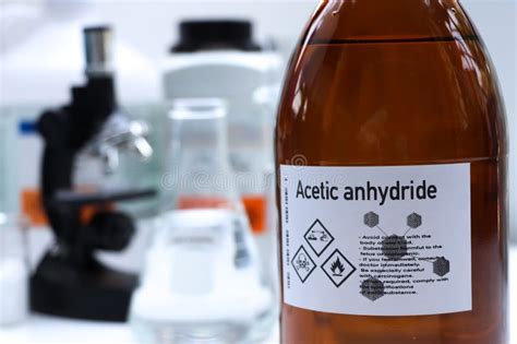 Acetic Anhydride In Glass Chemical In The Laboratory And Industry