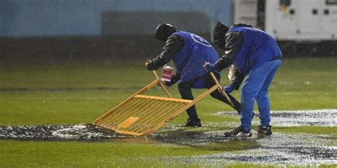 Rajada De Sergio Por El Estado Del Césped Quizás Si Viene Otro Equipo No Se Juega