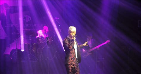 [포토]첫 솔로 쇼케이스 갖는 장우영