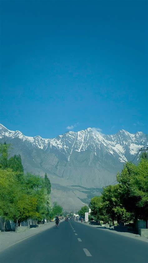 Elia Ali Lines 🥲 ️ Location 📍skardu Road 🇵🇰 📸 Realalleey
