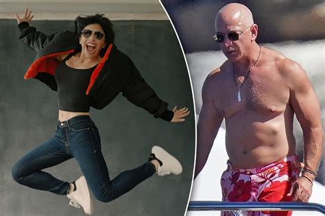 Jeff Bezos39 Girlfriend Lauren Sanchez Embraces Him After Lauren