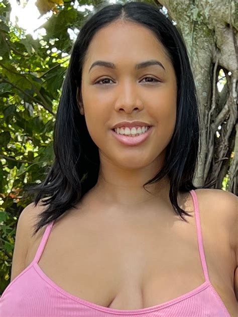 Porn Model Ariel Pure Magic