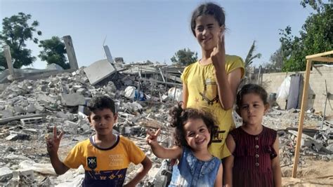 Fundraiser By Sian Robertson Help Iman And Her Siblings In Gaza