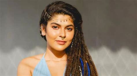 Tmkoc Fame Nidhi Bhanushali Aka Sonu On Actors Quitting Show Aisi