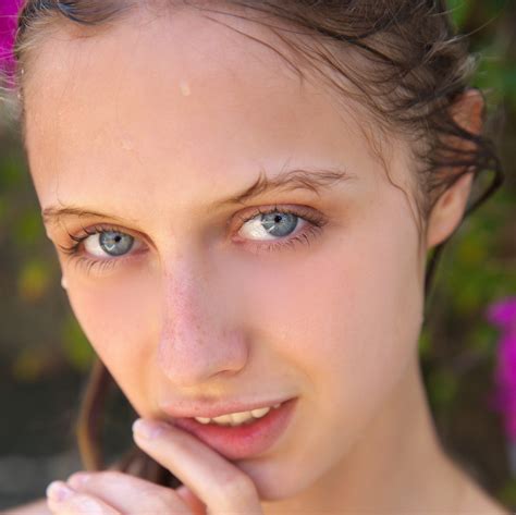 Picture Of Amelie Lou