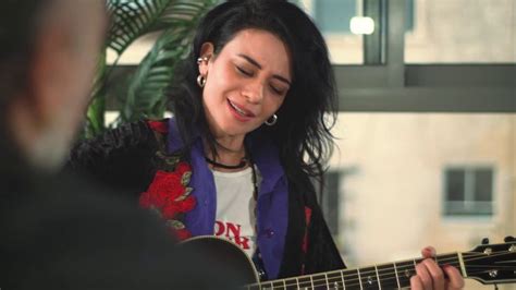 מוש בן ארי ונינט ביצוע מיוחד בין השמשות