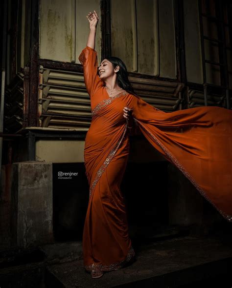 Navya Nair On Saree Posing Hot See The Photos