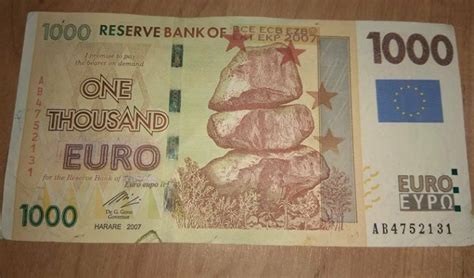 Что нужно, чтобы сделать купюру в 1000 евро? Лезвие и белорусский