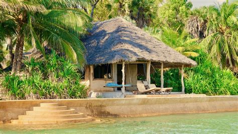 Manda Bay Safari Frank Lamu Kenya Spoil Yourself