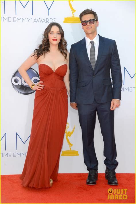 Kat Dennings Nick Zano Emmys 2012 Red Carpet 05 — Postimages