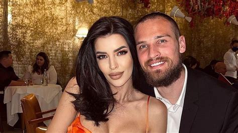 Predrag Rajković Objavio Fotografiju S Anom Rajković Story