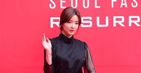 사진 서은채우아한 포즈로