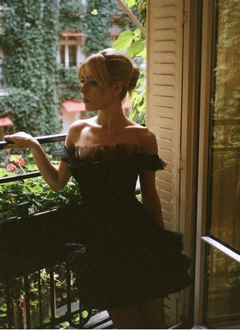 Elegance R Kiernanshipka18