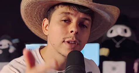 Viral Bssy Kissing Country Singer Dixon Dallas Responds To Questions