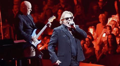 Billy Joel And Axl Rose Perform At Madison Square Garden Megan On