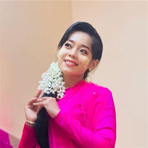 မအိပ်ခင် ကိဠာကစားပွဲ ကြည့်သွားလိုက်ပါဦးနော် ကိဠာကစားပွဲ ခိုင်မာလွင