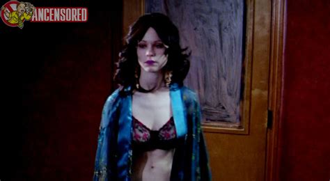 Thora Birch Nude Pics Page 1