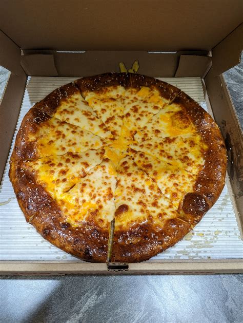 Little Caesars Lexington Tn The Pizza Joint Thats Revolutionizing