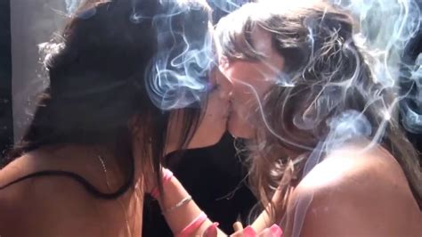2 Brunette Ladies Kissing And Sharing Smoke R Smokeykisses