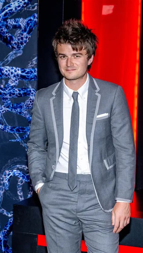 Joe Keery Se Confiesa Por El Final De Stranger Things Alivio Y Tristeza