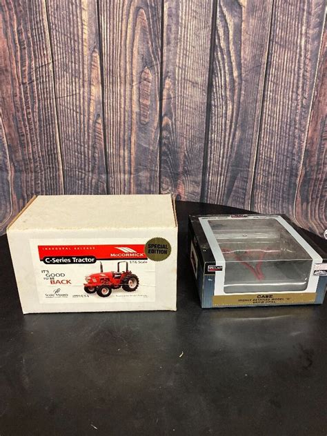 1 16 Scale Spec Case And Scale Models Mccormick C Series Tractor