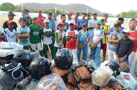 Implementos Deportivos Para Liga De Béisbol Del Cesar