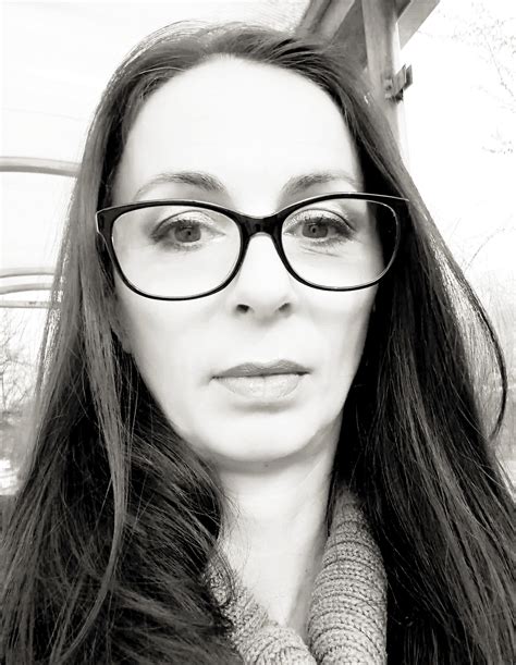 Sanela Karaica Mconline