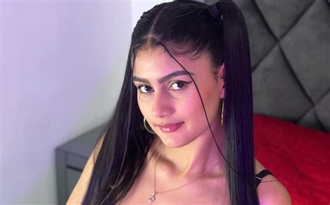 Alis Arango Bio Age Height Wiki 😍 Models Biography