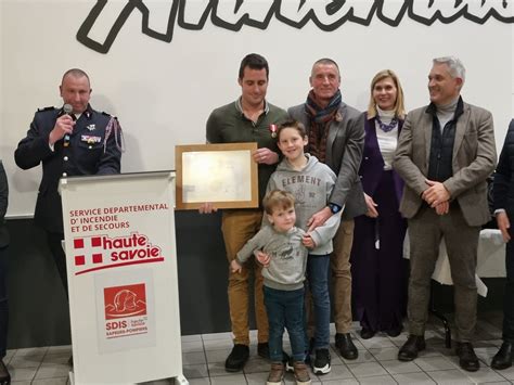 Annemasse Lémouvant Au Revoir à Clément Pathoux Pompier