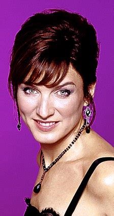 Raising Eyebrows Fiona Bruce The Natural Reveals Enviably Clear